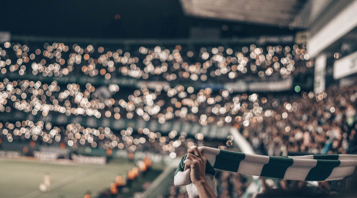 Contagious light | GOD LOVES ME